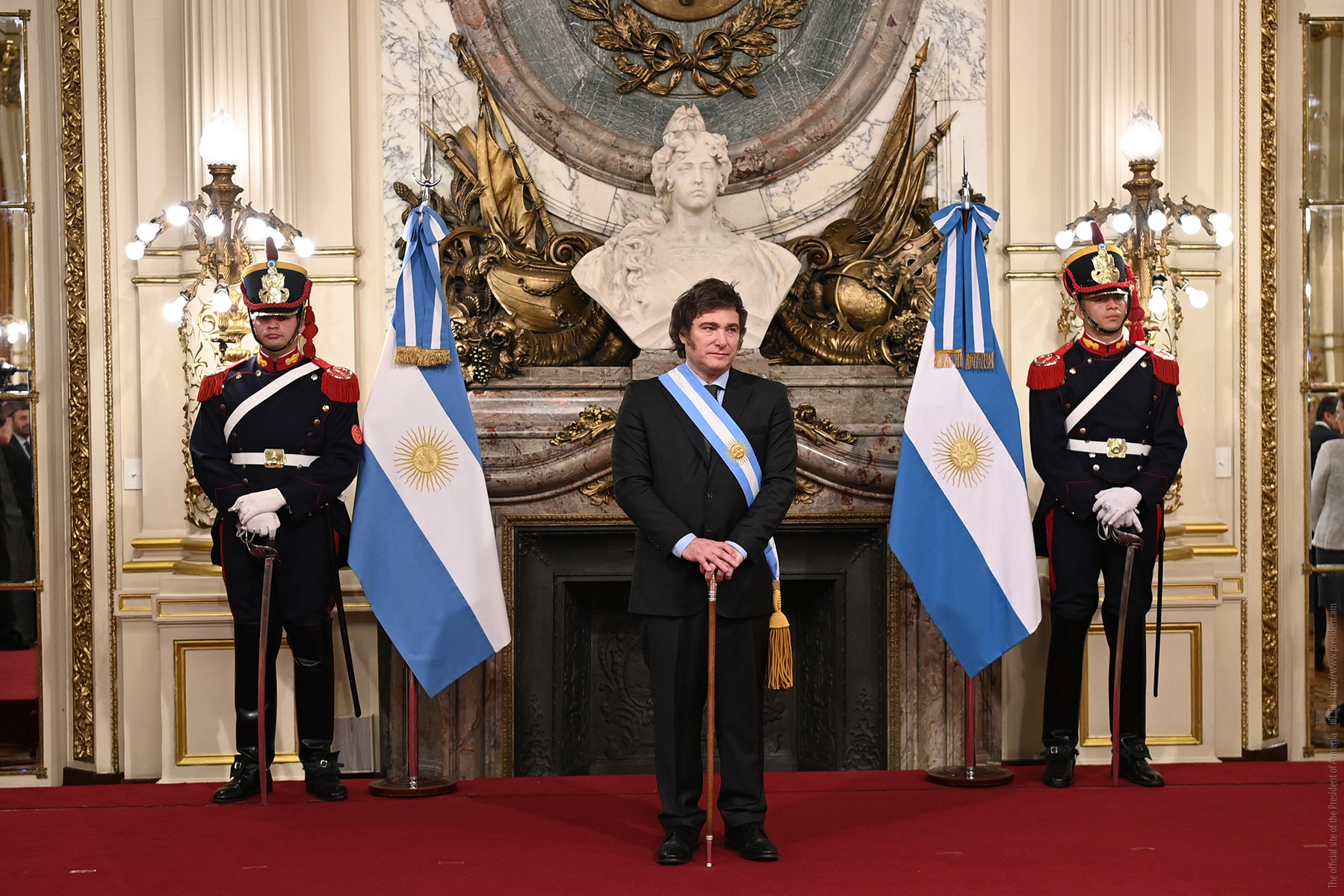 Javier Milei, el loco que podría salvar a la Argentina - Global Defense ...