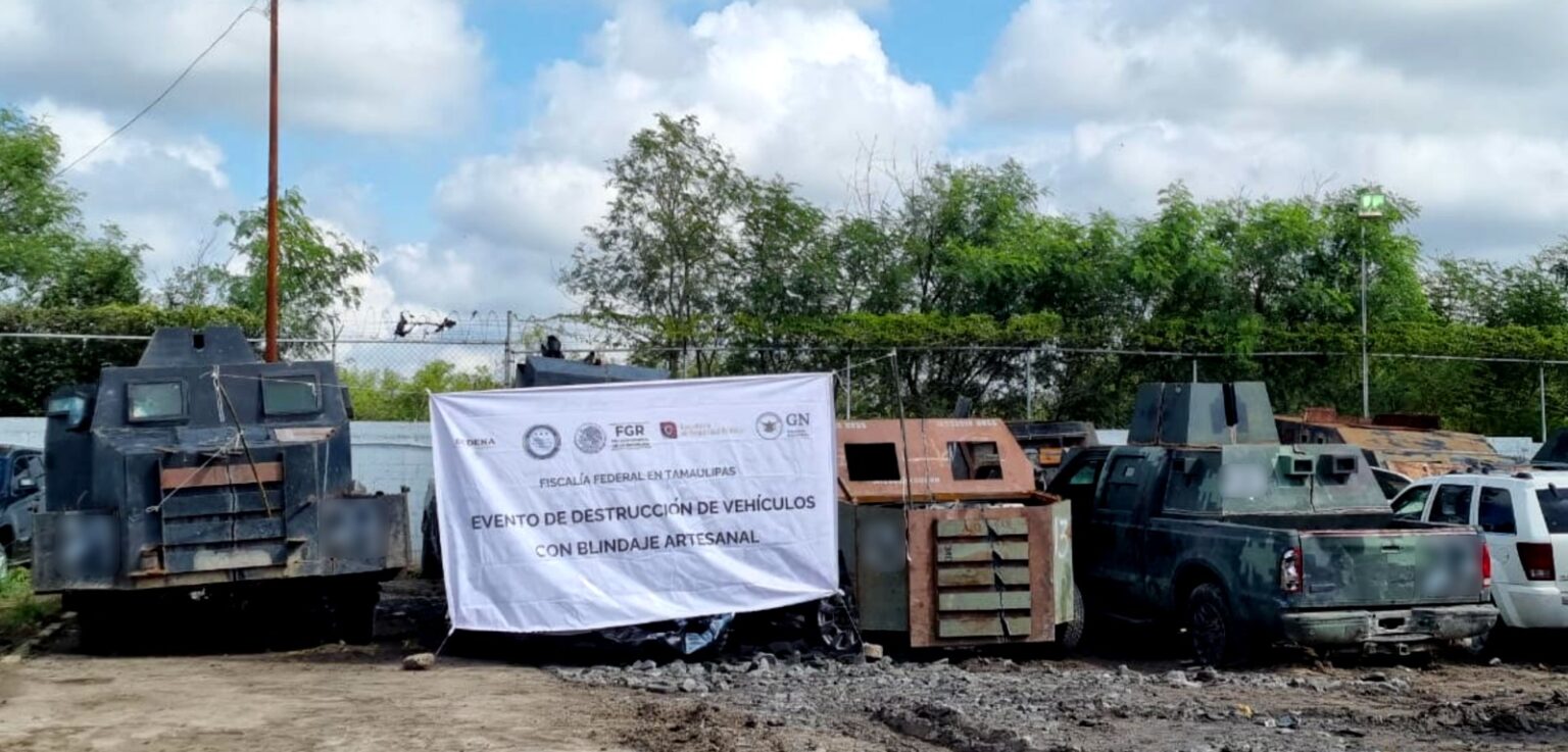 Autoridades mexicanas aseguran y destruyen vehículos "monstruos" del ...