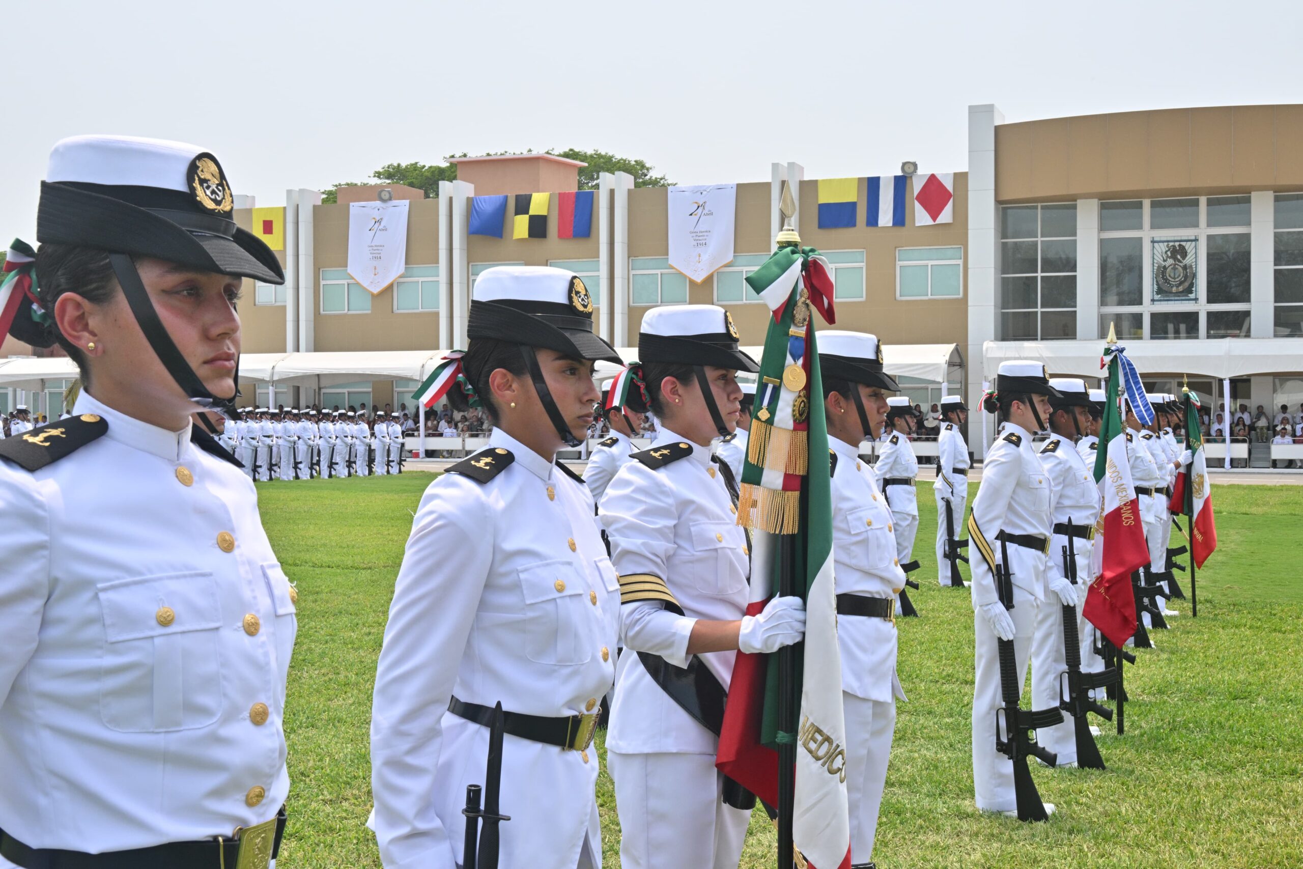 Armada de México fortalece educación naval con Jura de Bandera de 418 ...